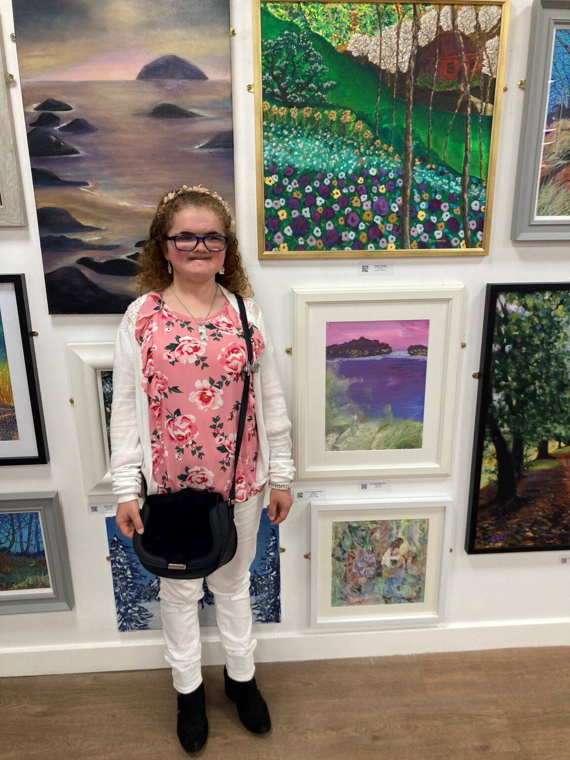 Transition Fund Helps Budding Artist Hannah | ILF Scotland